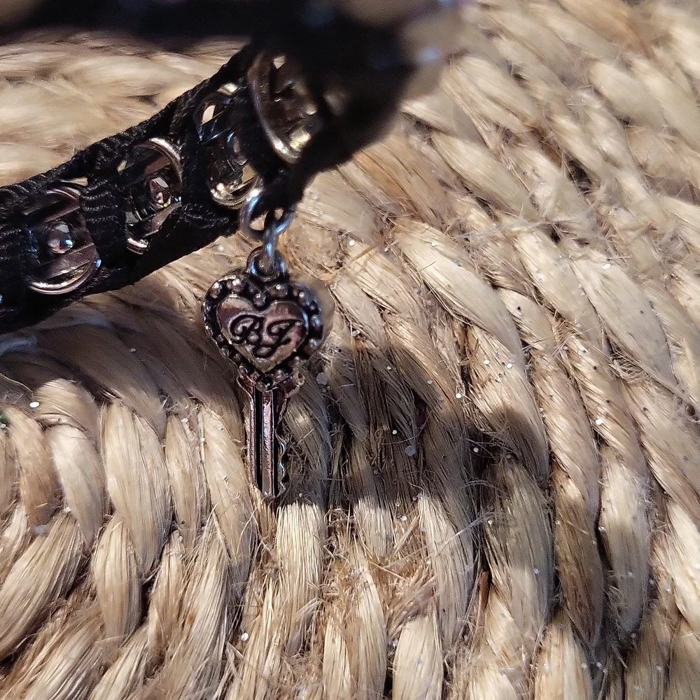 Betsey Johnson | Jewelry | Elegant Black And Pink Crystal Betsey ...